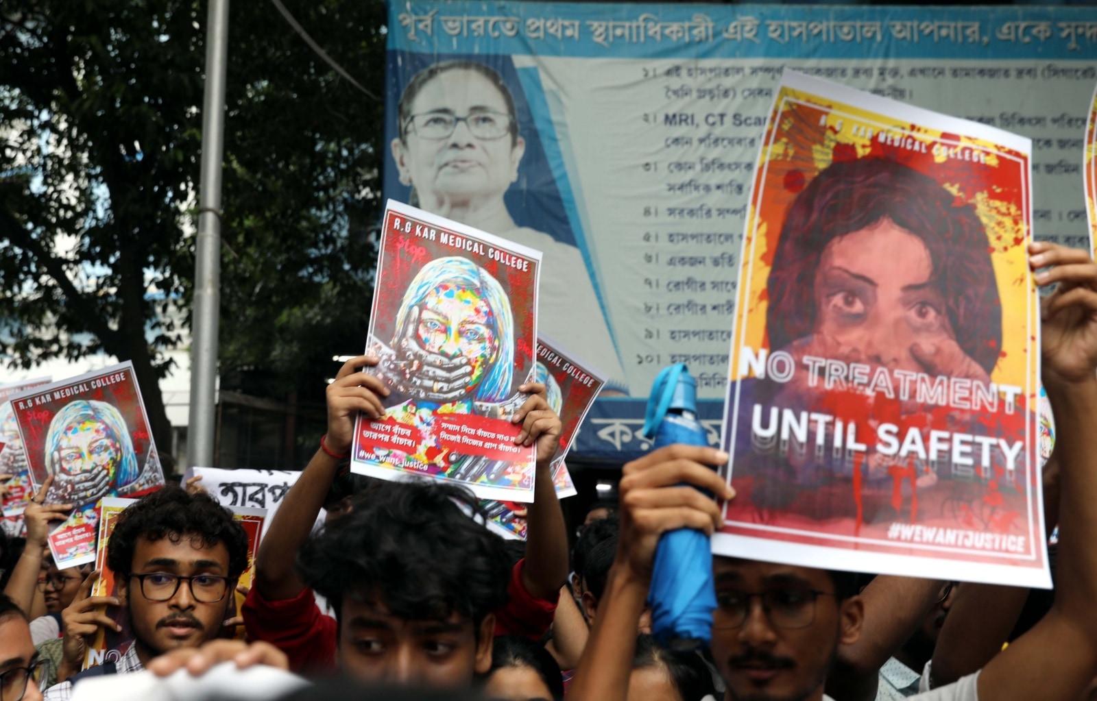 WhatsApp groups to raising funds: How a group of doctors are fighting ...