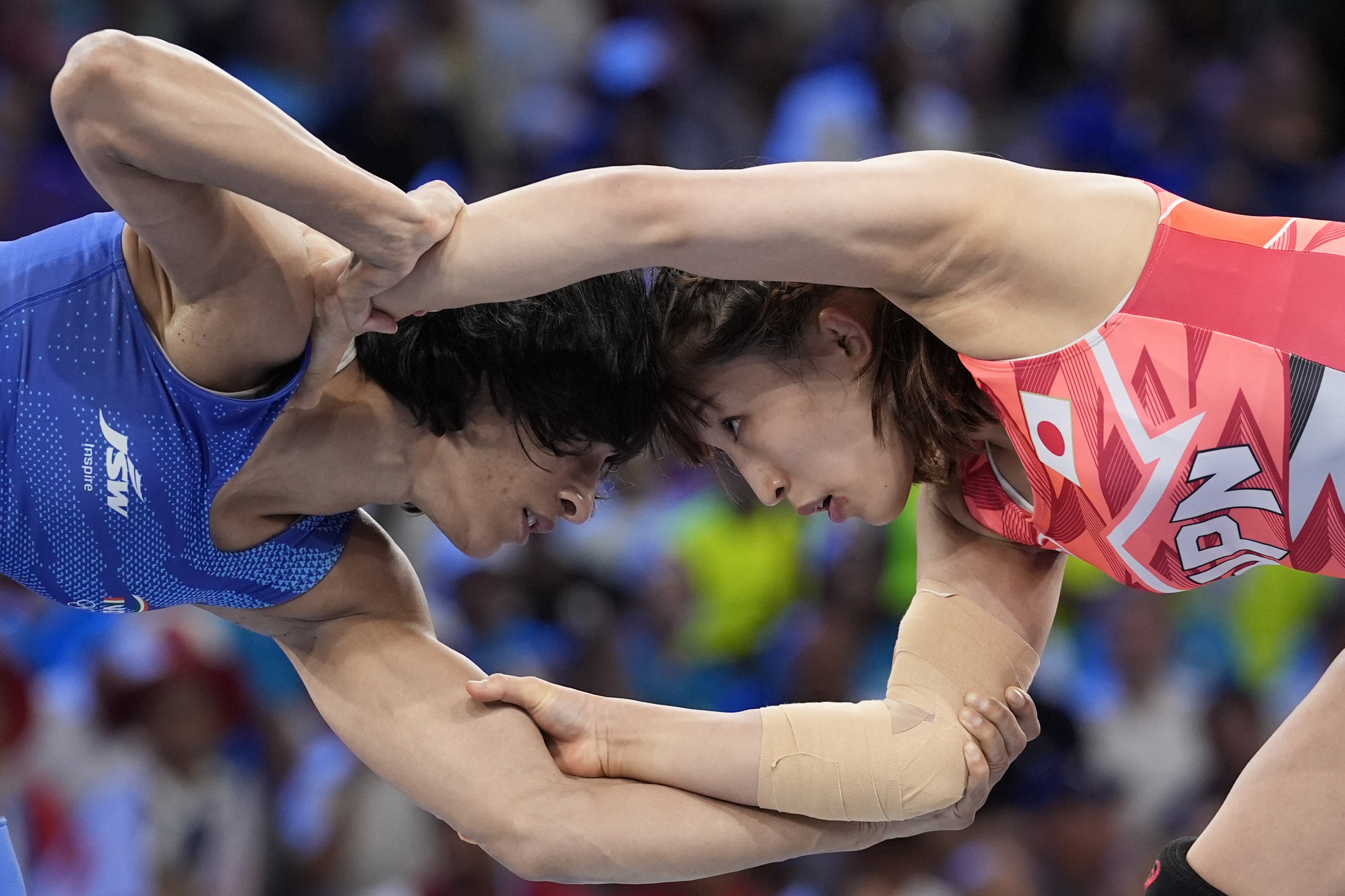 Paris Olympics: Vinesh Phogat upsets defending champion Yui Susaki in wrestling opener with last ...