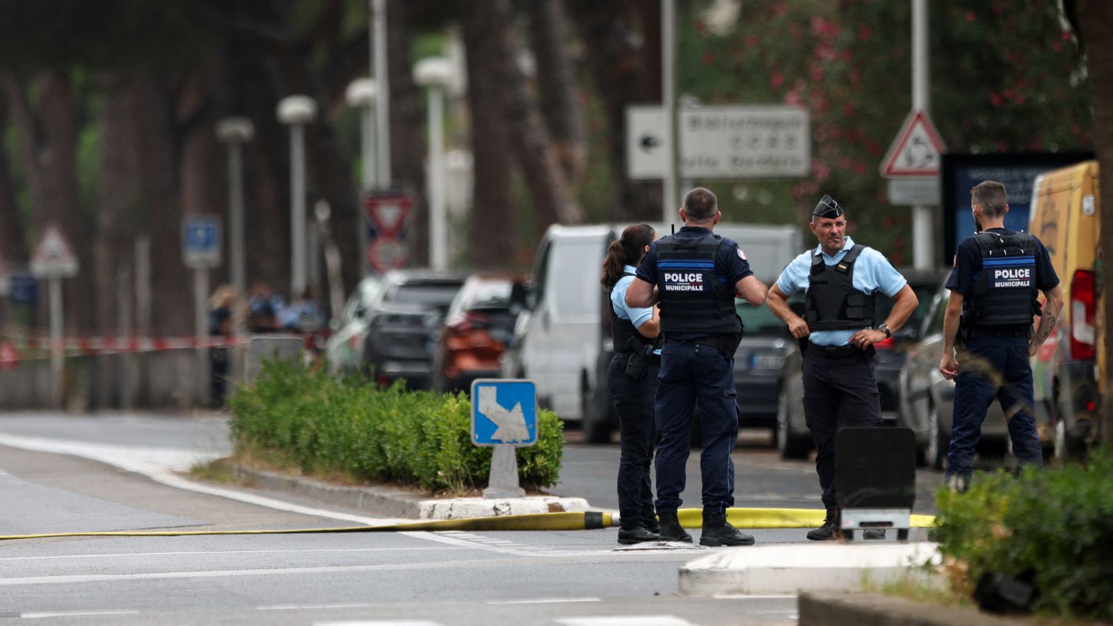 Policeman hurt in arson attack on French synagogue, security tightened ...