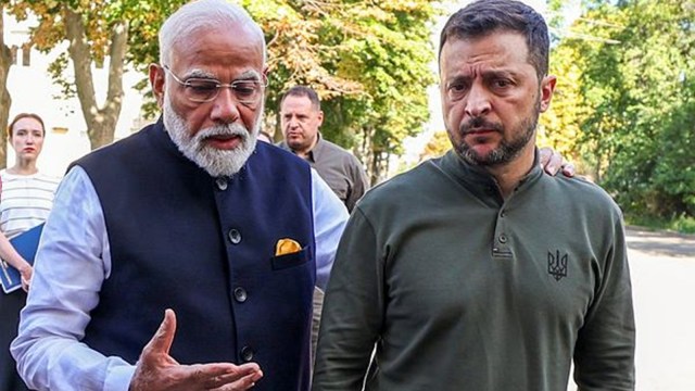 Six weeks after trip to Moscow, PM Modi meets Ukraine’s Zelenskyy with a warm hug | World News ...