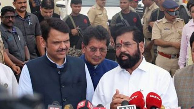 After Jarange allegations, Devendra Fadnavis offers to resign, CM backs Dy CM | Pune News - The ...