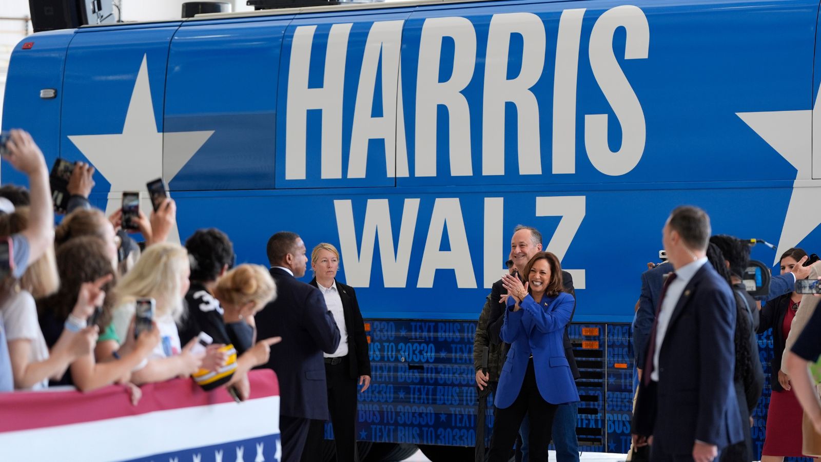 Harris and Walz embark on a bus tour in Pennsylvania before the ...