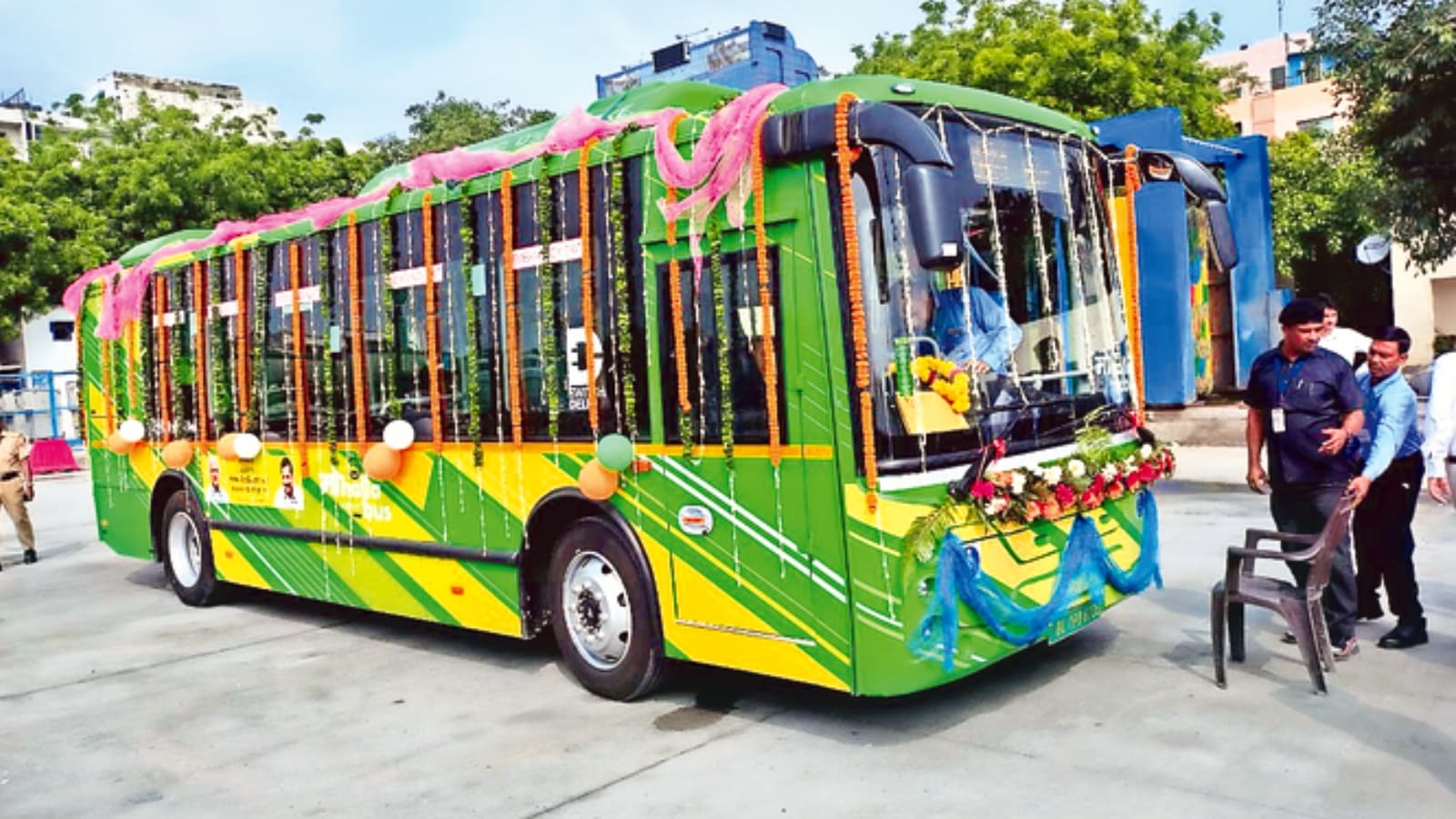 Mohalla bus trial run in South Delhi | Delhi News - The Indian Express