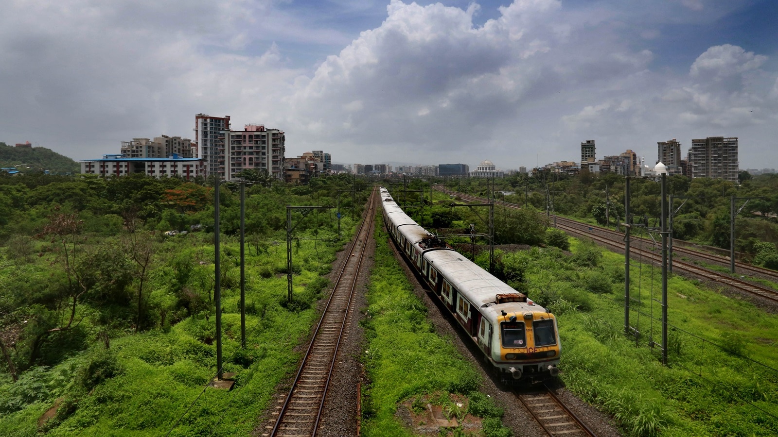 Over 45,000 lives lost in local trains in last 15 years, cases reduced ...