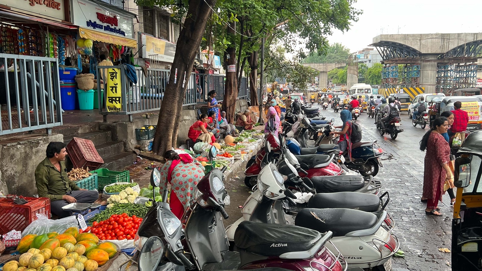 Civic officials attacked during anti-encroachment drive | Mumbai News ...
