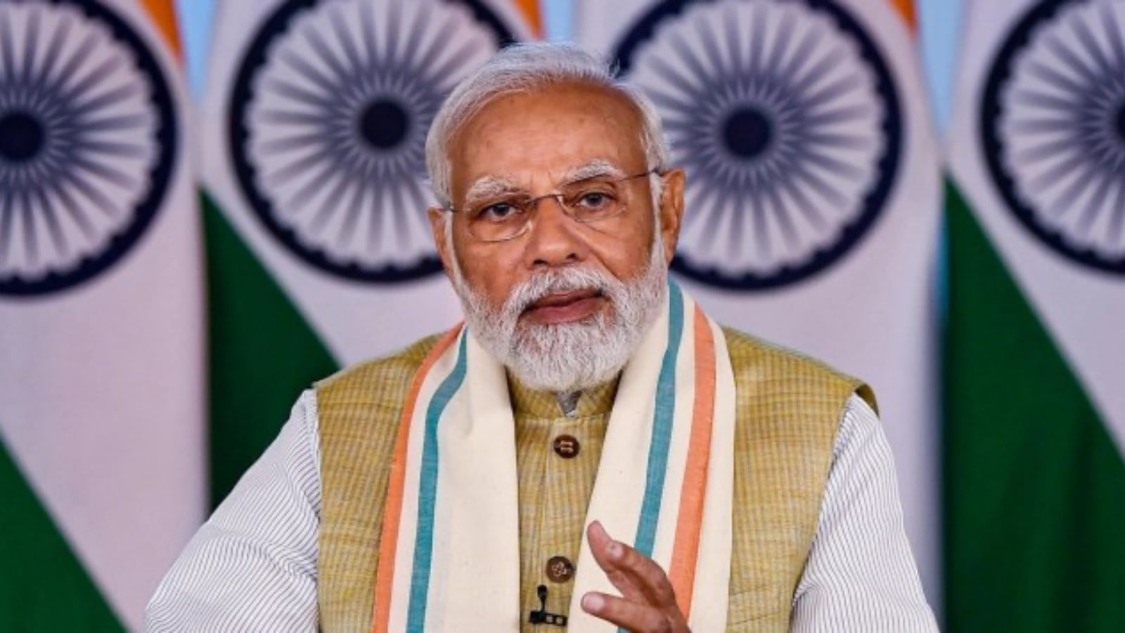 PM Modi urges youngsters without political background to enter politics ...