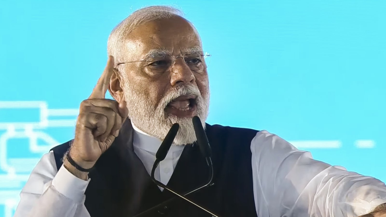 PM Narendra Modi Maharashtra Visit Live Updates: Shivaji Maharaj not ...
