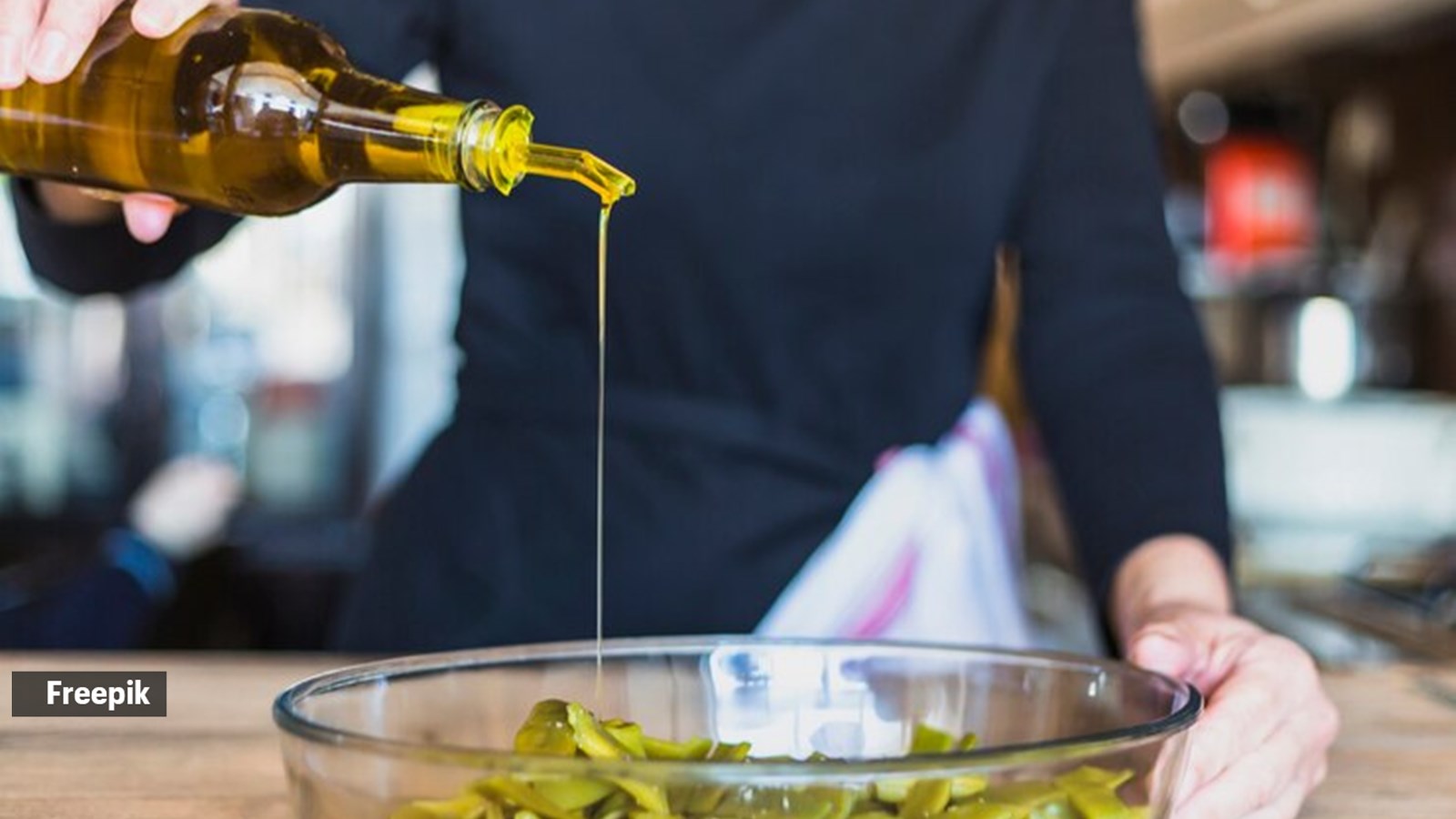 Can keto-friendly edible oils help you lose weight? A dietitian weighs ...