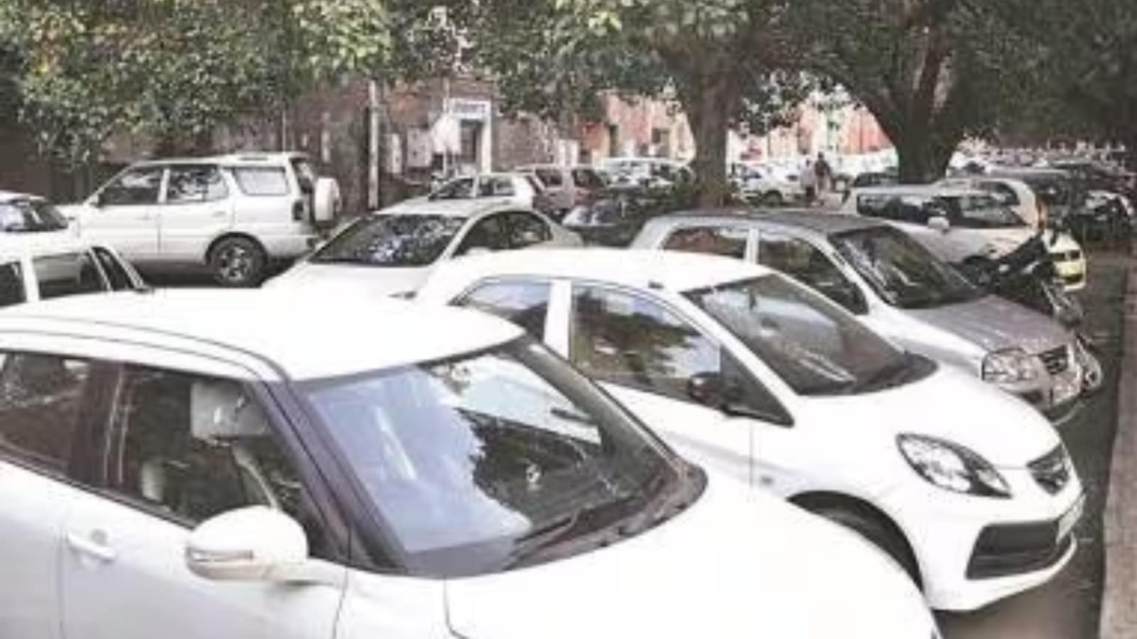 From 4000 to 6000 a year: Pay up to drive old vehicles in Punjab ...