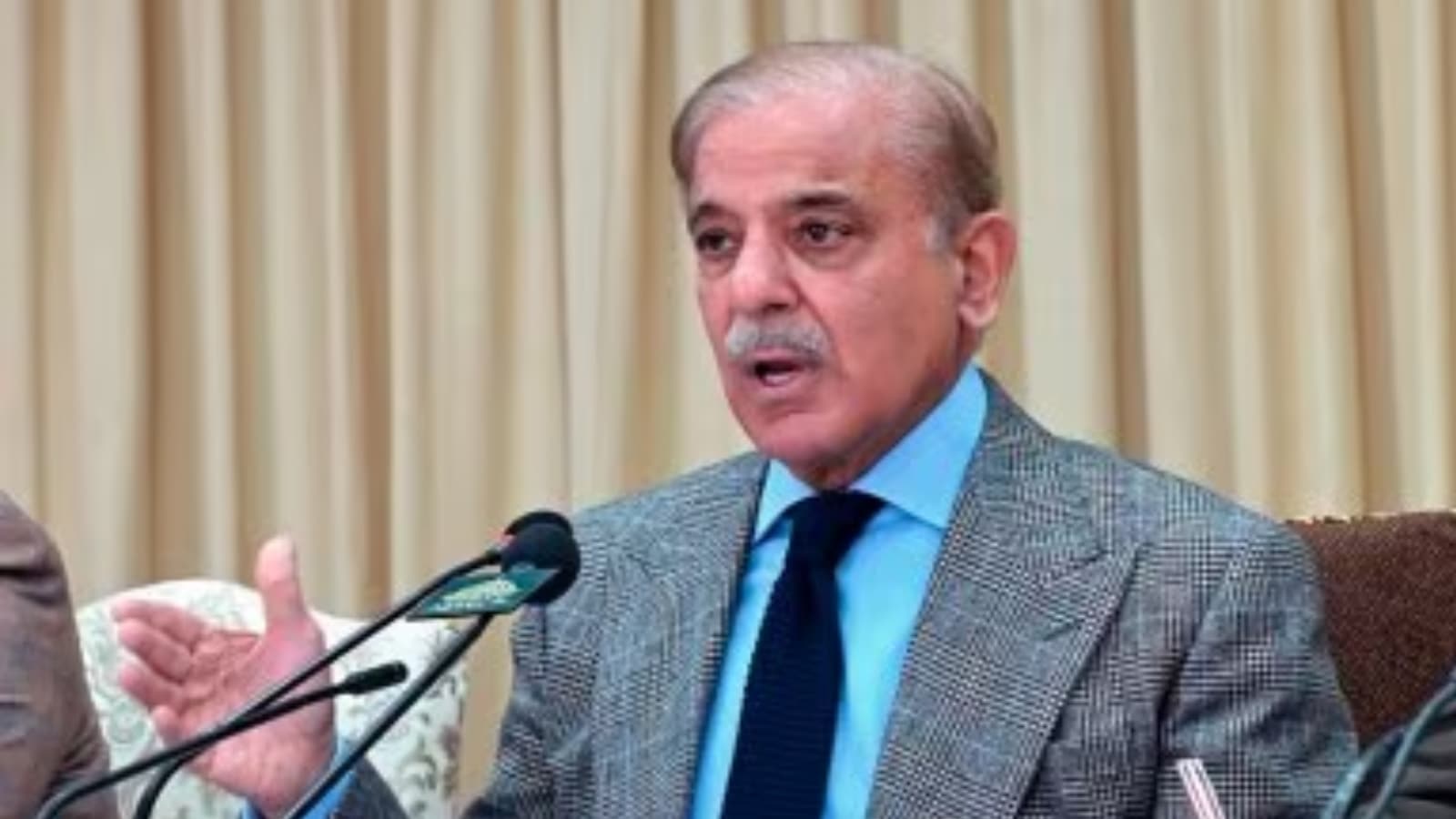 Pakistan’s top civil and military leadership vow to protect rights and religious freedoms of ...