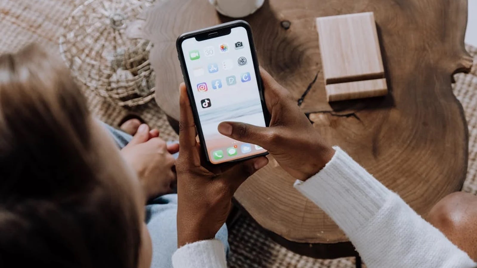 After a brat summer, the Internet is having a ‘very demure, very ...