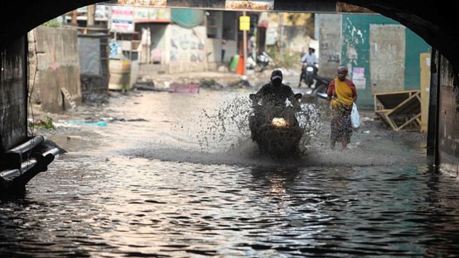Weather update: IMD issues ‘red alert’ for Andhra Pradesh, flash flood ...