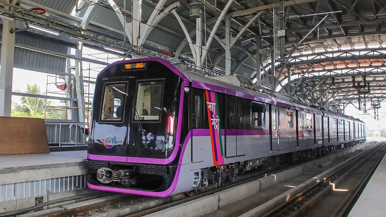 Pune’s highest ever footfall in a day: 2,43,435 passengers took Metro ...