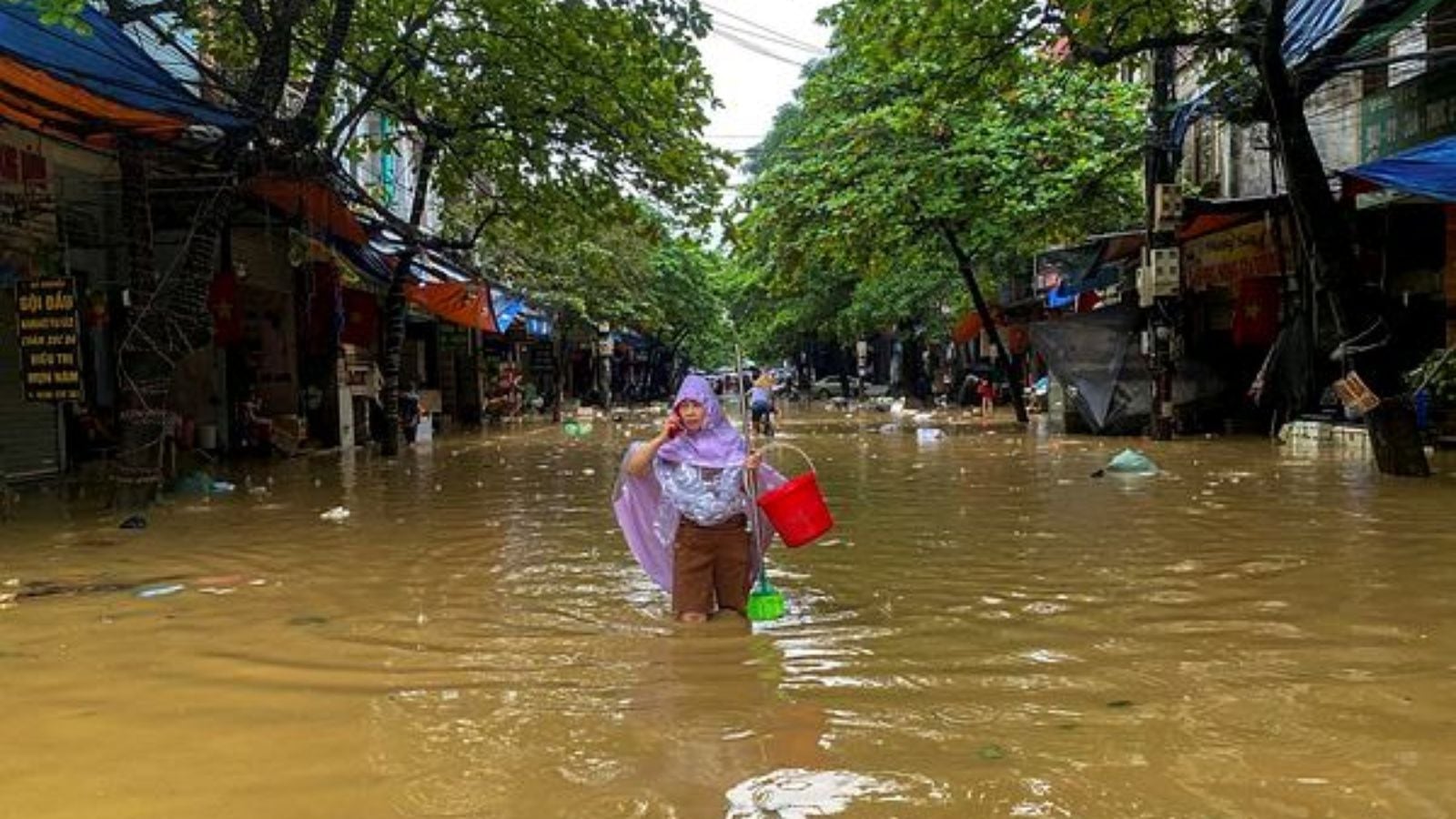 Typhoon Yagi sweeps through Vietnam: More than 170 dead, flood waters ...