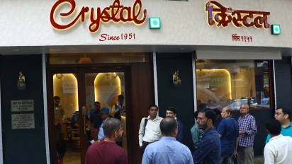 Crystal restaurant store