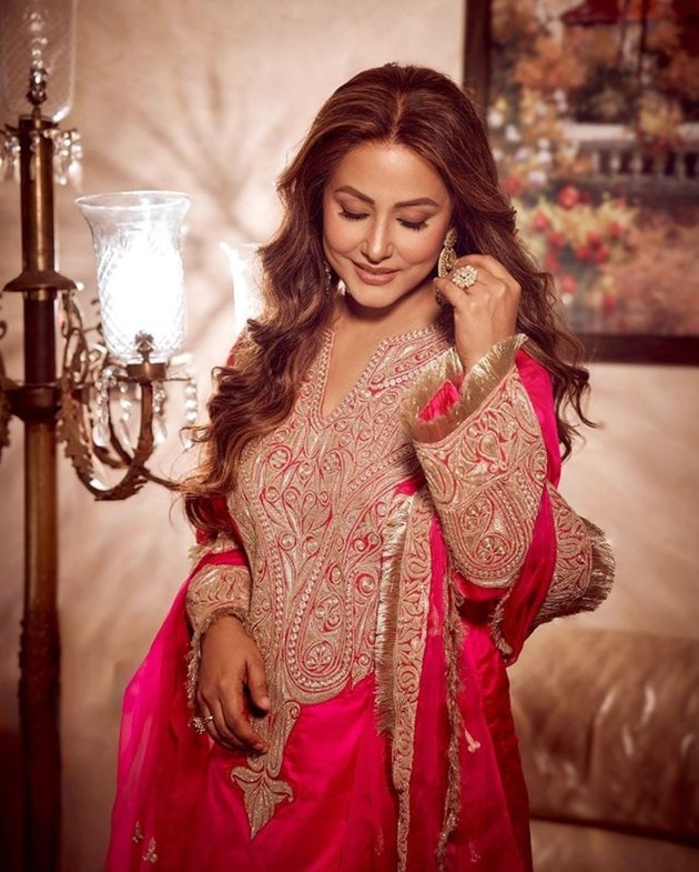 Hina Khan embraces Kashmir: ‘A piece of my heart’ | Entertainment ...