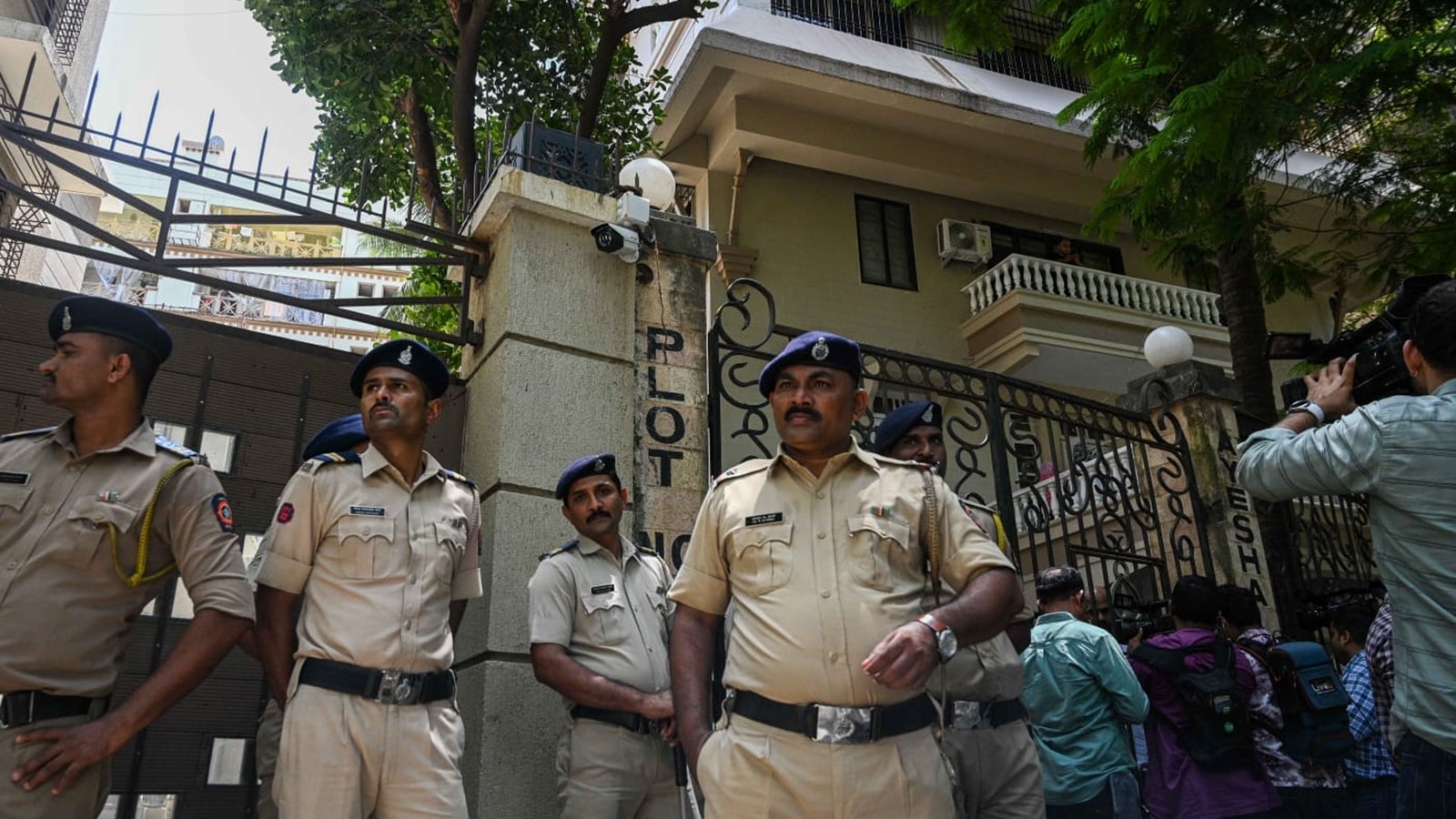 Malaika Arora’s stepfather dies, police suspect suicide | Mumbai News ...