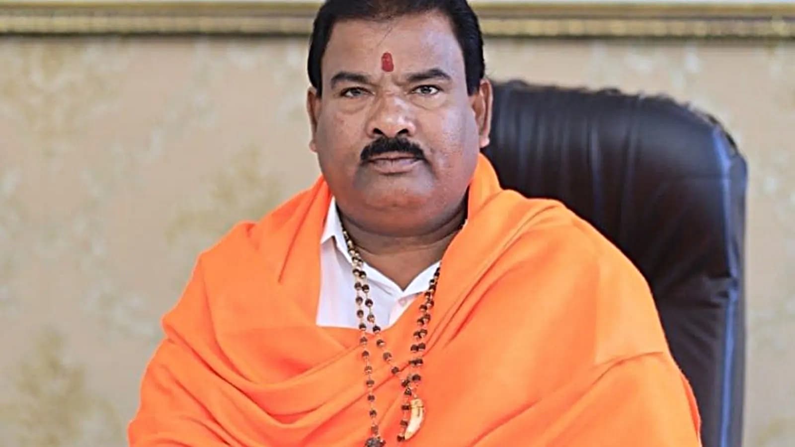 Shinde Sena MLA announces Rs 11 lakh reward to ‘chop off’ Rahul Gandhi ...