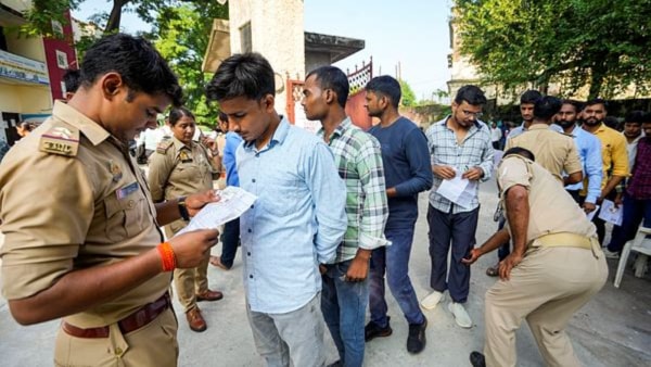 67 districts, 10 shifts, 5 days: UP Police examination ends | Lucknow ...