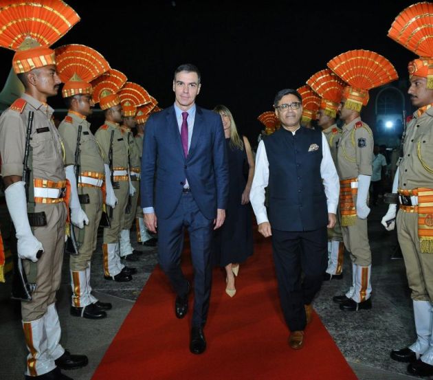 PM Modi, Spain’s Sanchez hold roadshow in Vadodara, inaugurate Tata ...