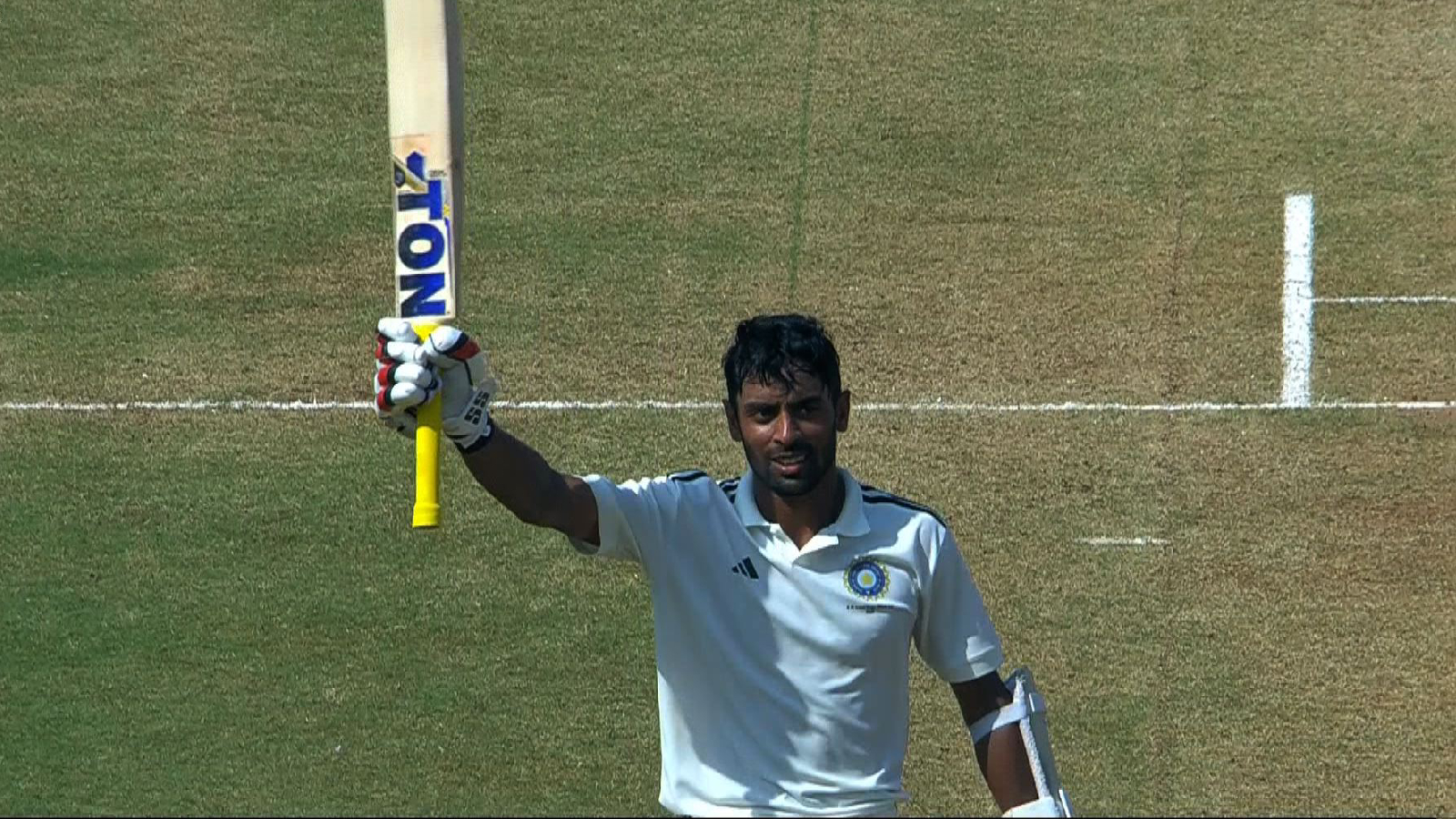 Abhimanyu Easwaran strikes third 150+ score in last one month, as Rest ...