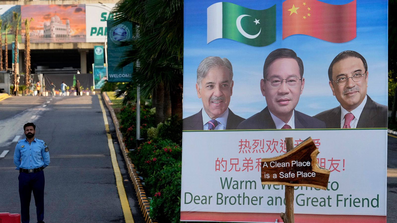 Chinese Premier Li calls on Pak President Zardari | News Today News ...