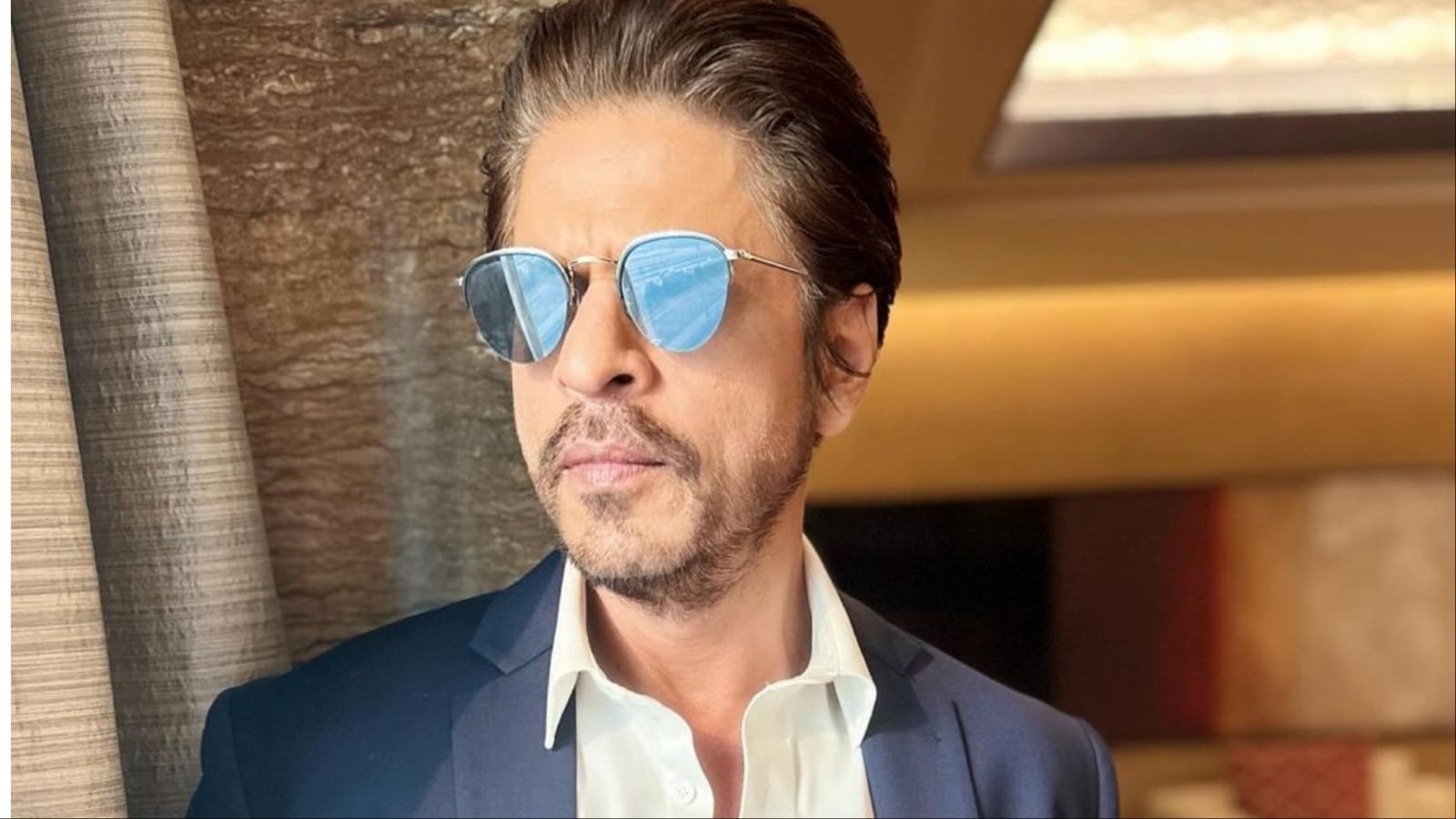 ‘Not a big deal,’ says Shah Rukh Khan fans as man shares video of SRK ...