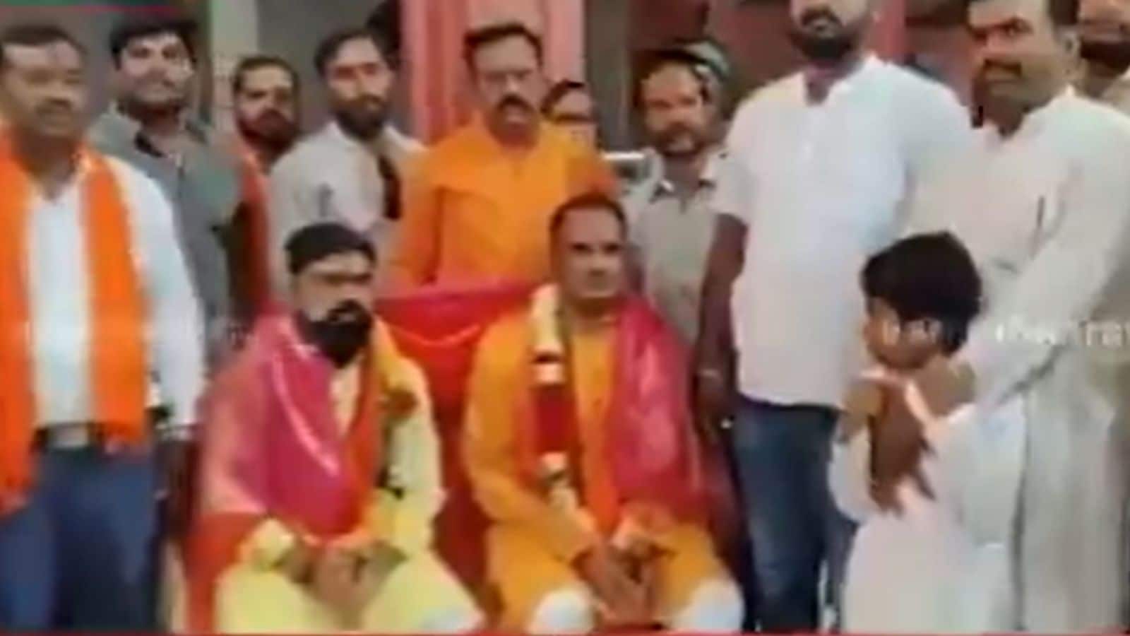 Hindutva groups felicitate Gauri Lankesh murder accused out on bail in Karnataka | Bangalore ...