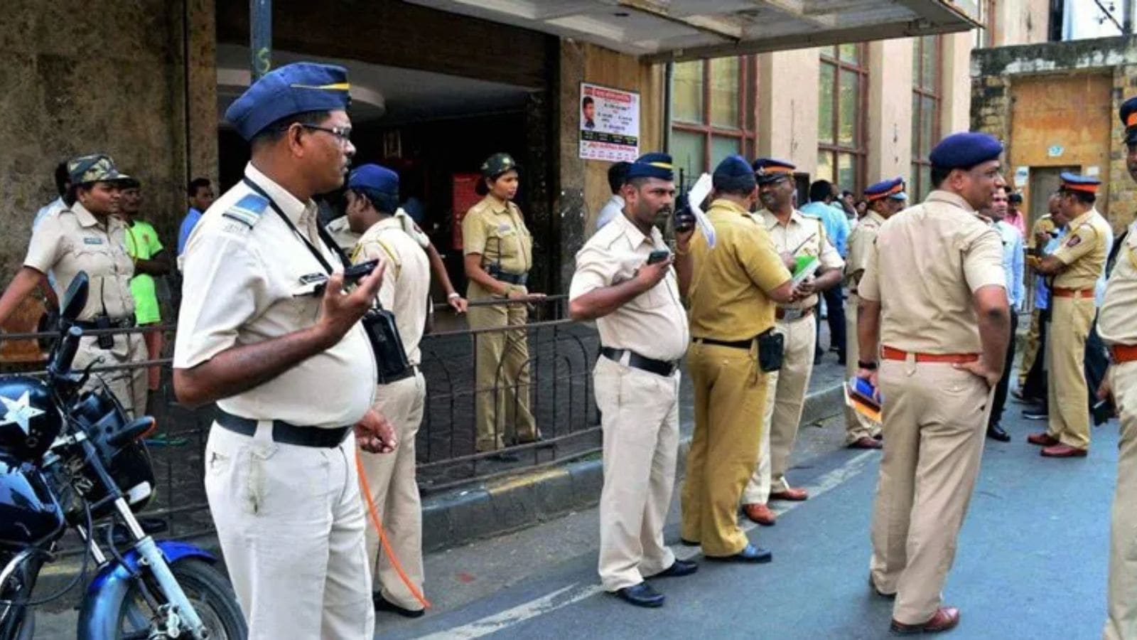 Tribunal refuses to stay transfer of majority of officers in Mumbai ...