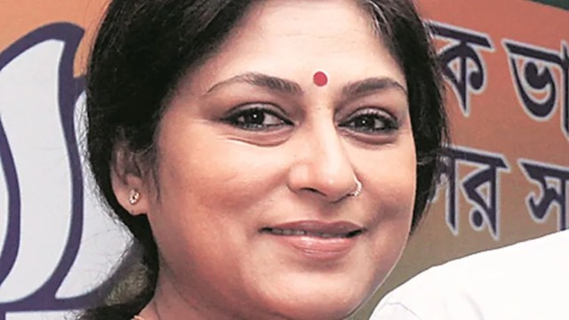 Roopa Ganguly arrested after dharna; driver held, say police | Kolkata ...