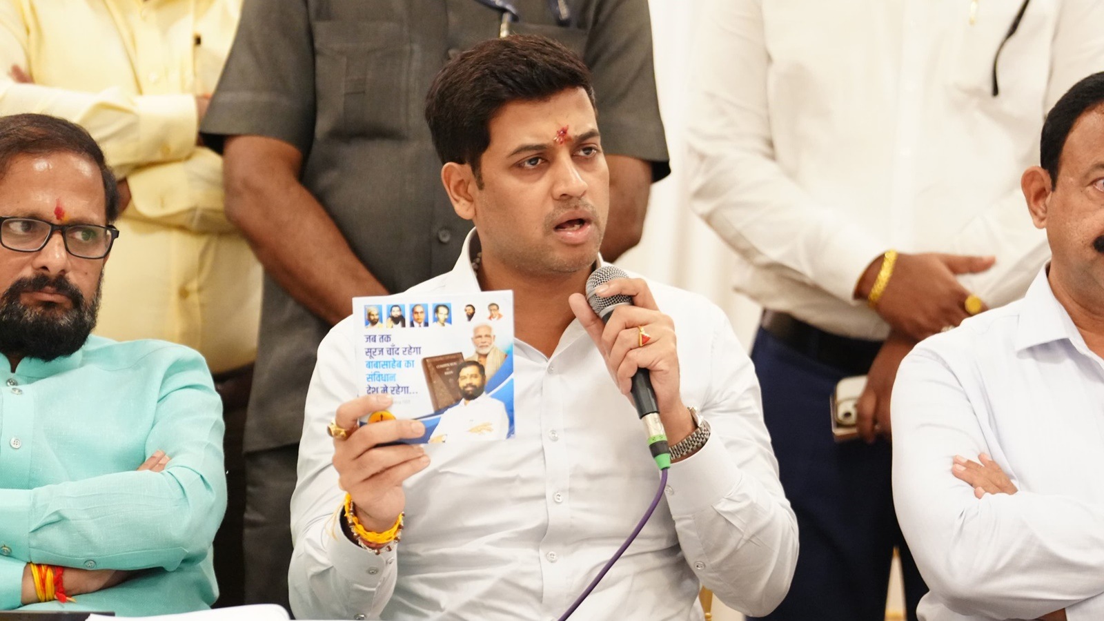 ‘Darshan’ in-charge removed after row over entry of Maharashtra CM’s ...