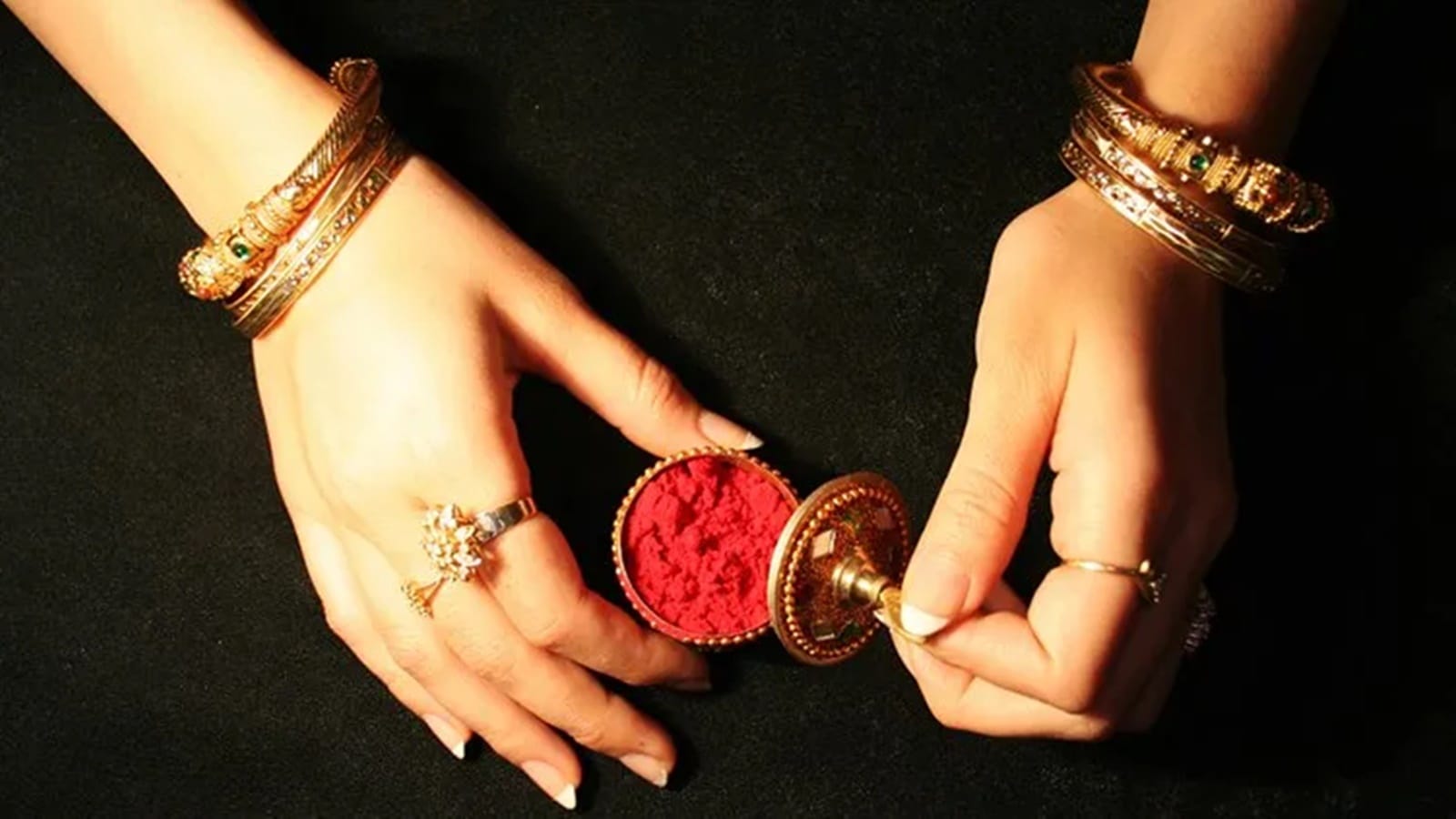 Expert shares tips and tricks to identify fake or adulterated sindoor ...