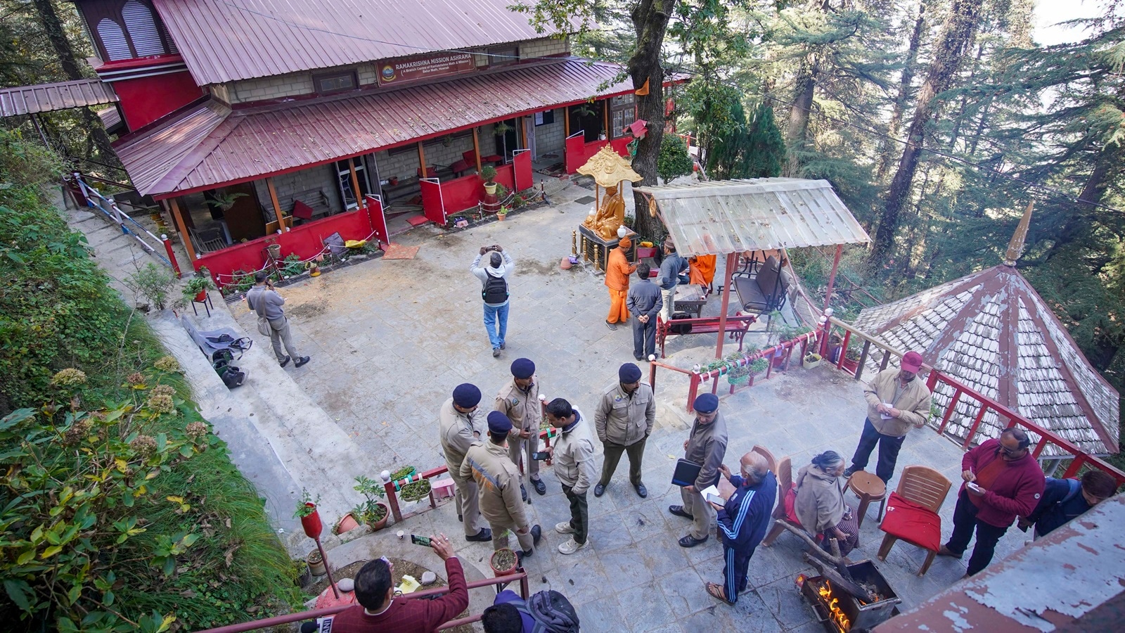 Supporters of Ramkrishna Mission Ashram, Himalayan Brahmo Samaj clash ...