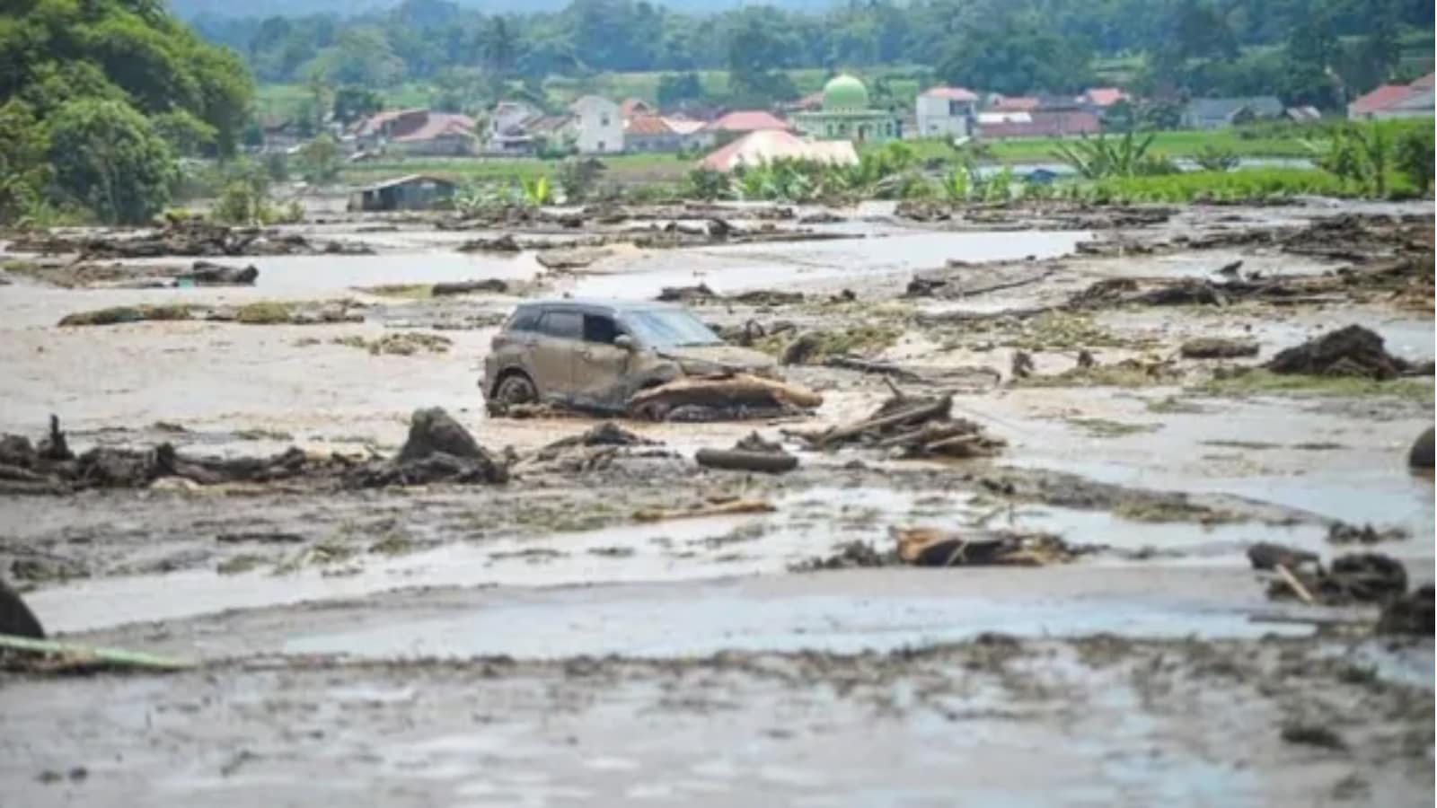 Landslide, flash floods hit Indonesia’s Sumatra island, leaving 16 dead and 6 missing | News ...