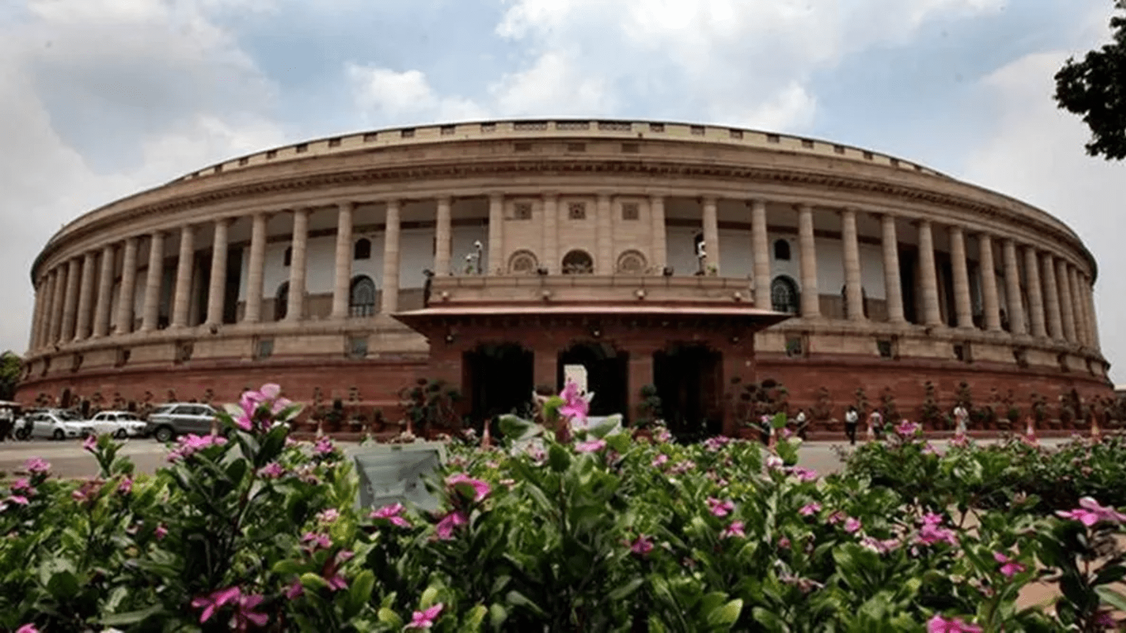 Centre to meet floor leaders of political parties on Sunday ahead of ...