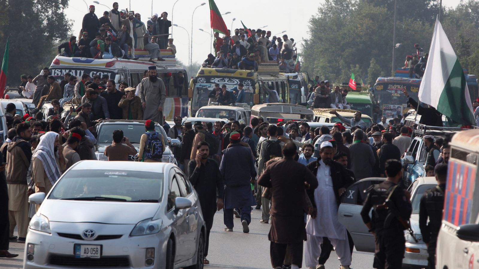 In pictures | Thousands defy lockdown in Pakistan, demand Imran Khan’s ...