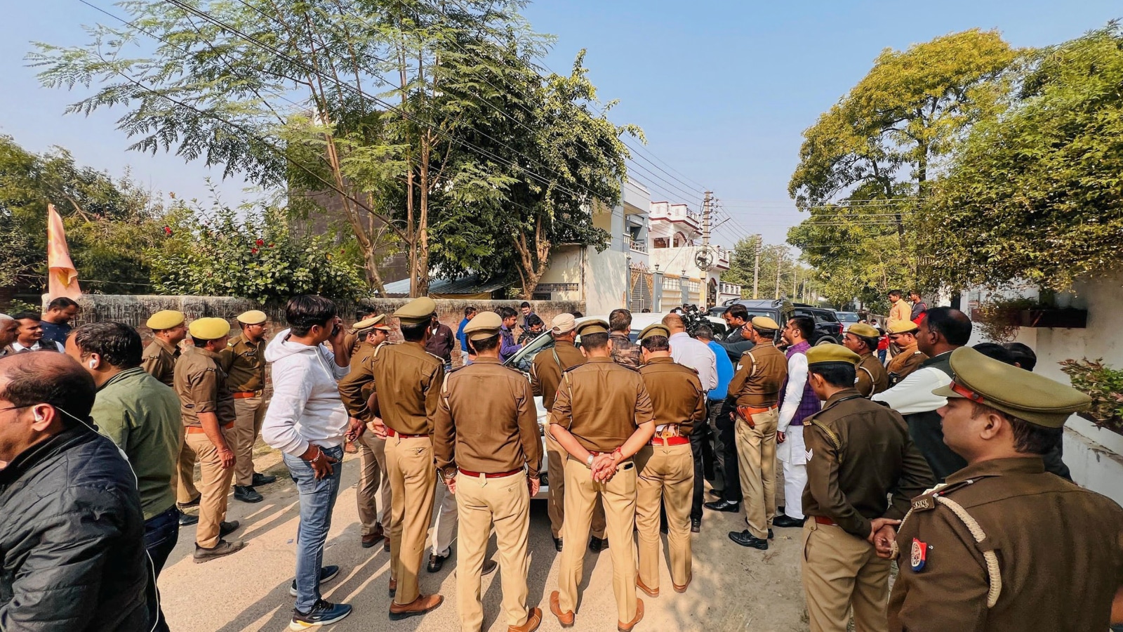 Police conduct raids in Srinagar against suspects spreading ‘malicious ...