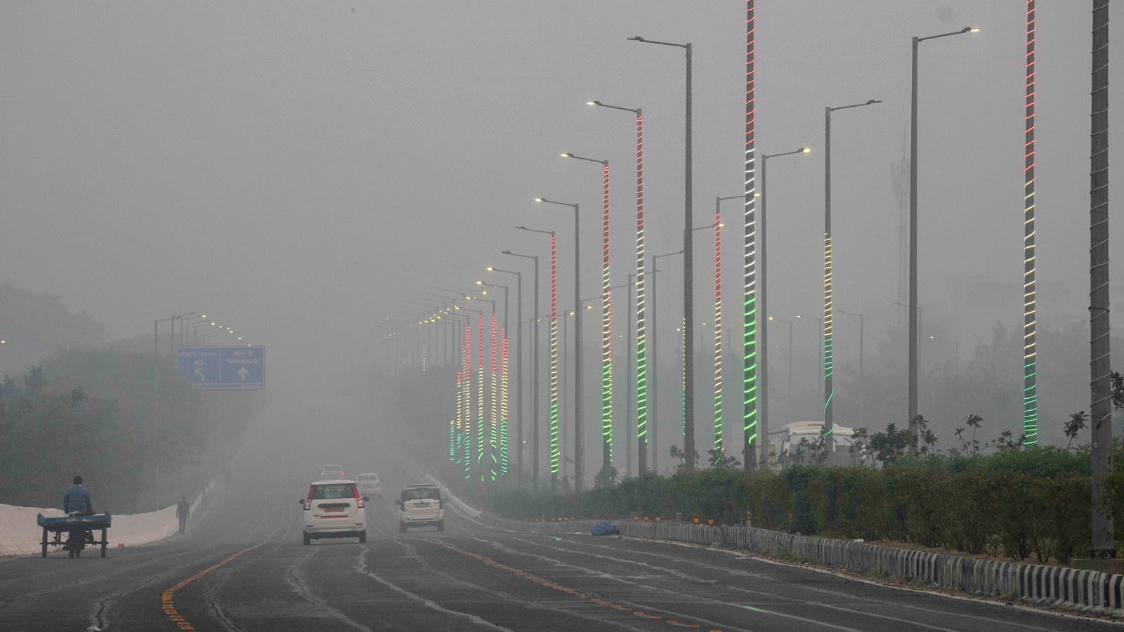 17 people injured in bus-truck crash on Greater Noida highway amid ...