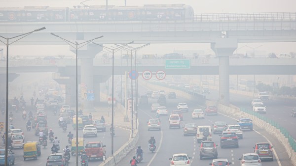 Delhi AQI today: Capital continues to reel under fog, ‘severe’ air ...