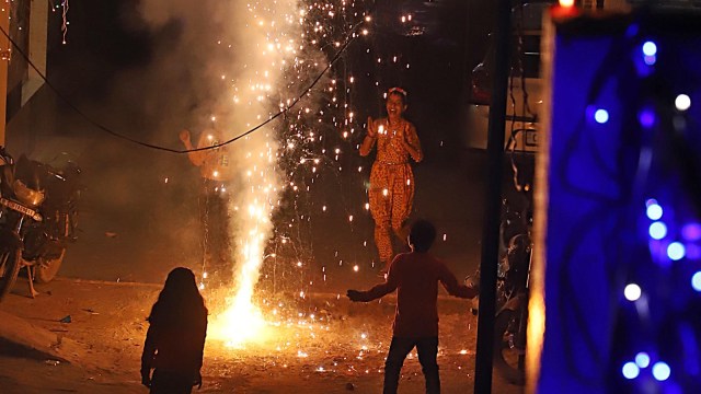 Delhi News Live Updates: Rise in respiratory disease fatalities ...