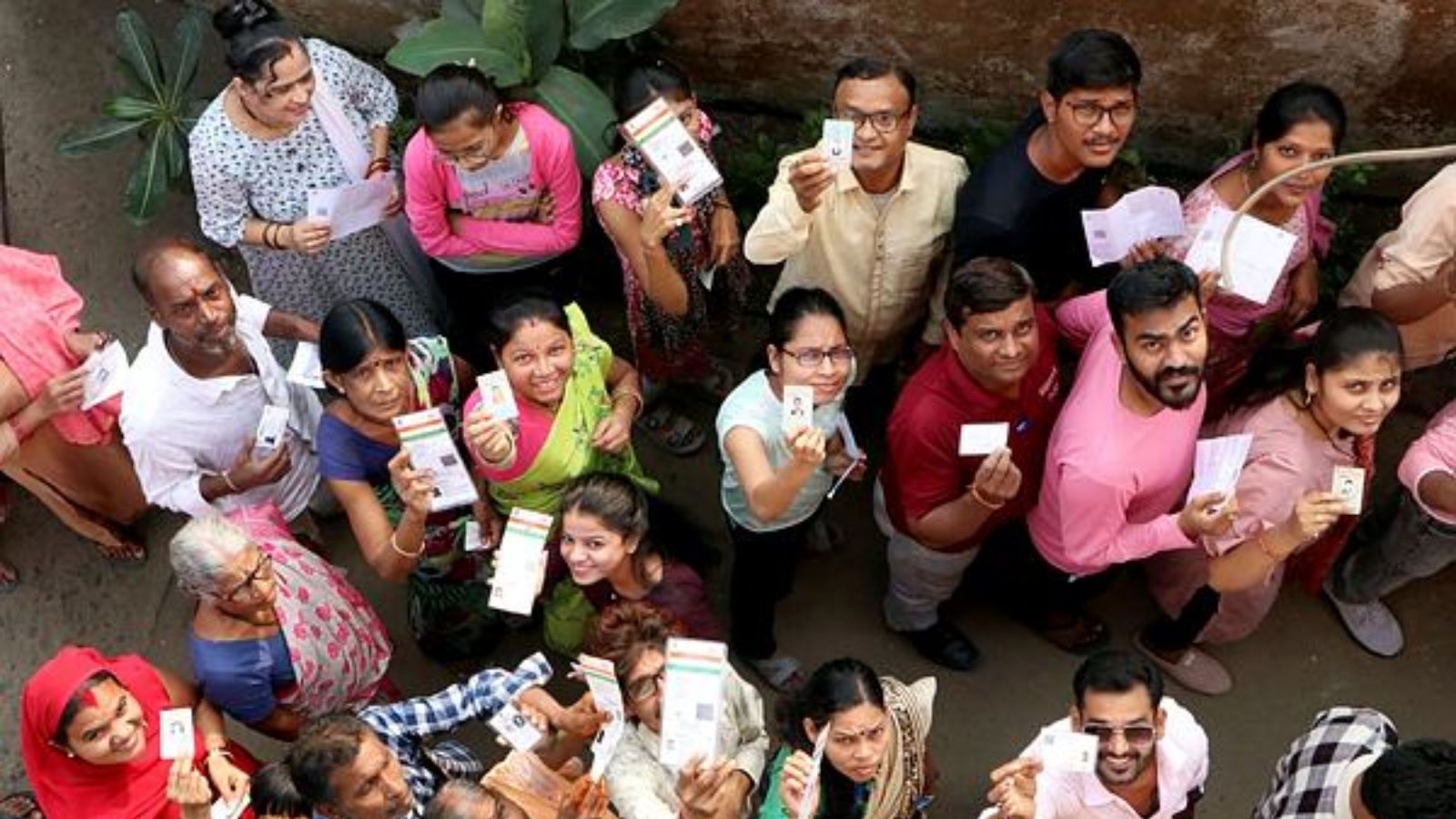 Fights, threats, abuses mark polling day across Maharashtra | Mumbai ...