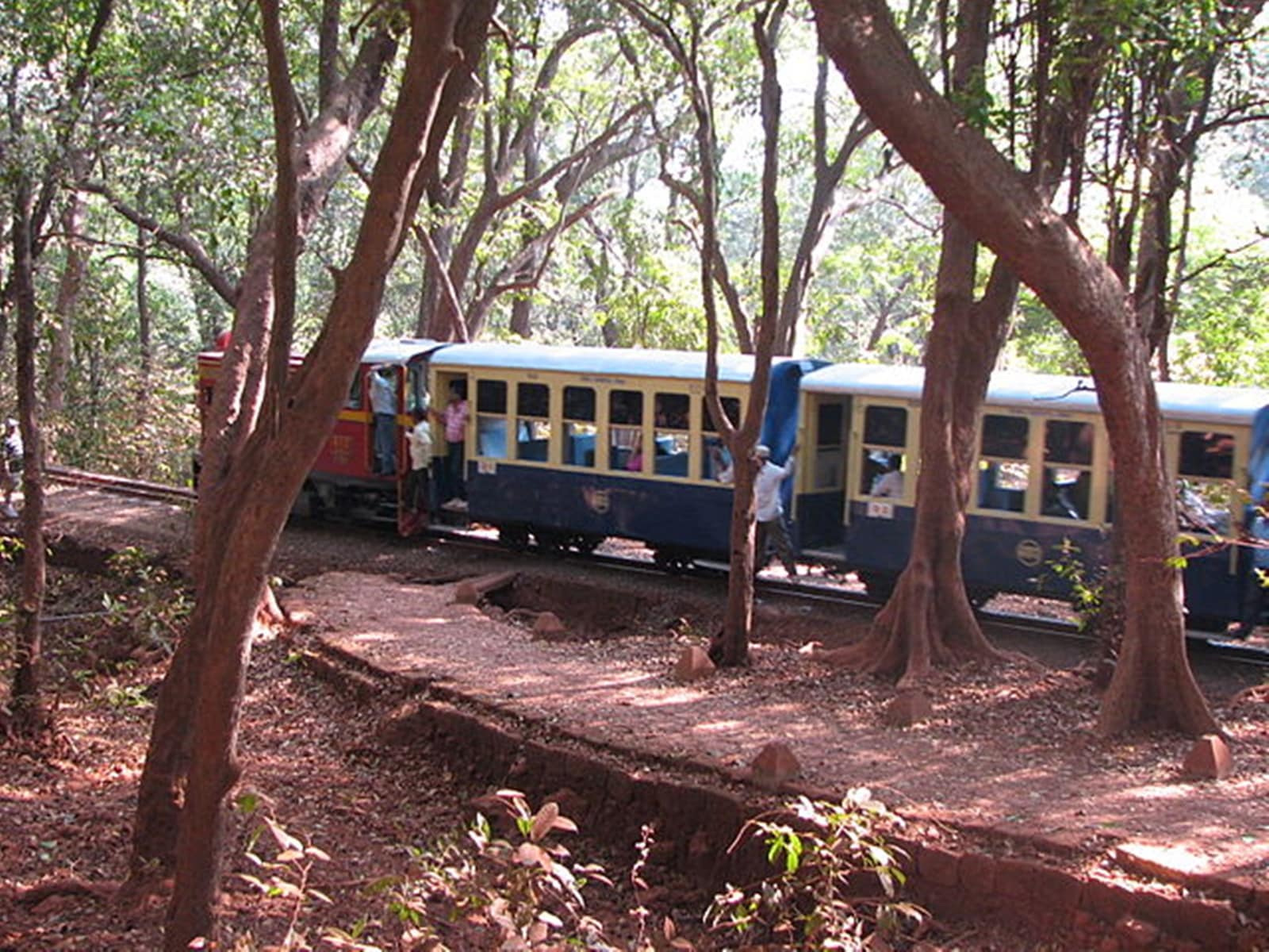 150-year-old Matheran-Neral mini toy train resumes service; some ...