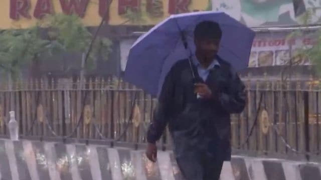 Chennai Rains,: Heavy rain to continue over several districts till Nov 16, says IMD | India News ...