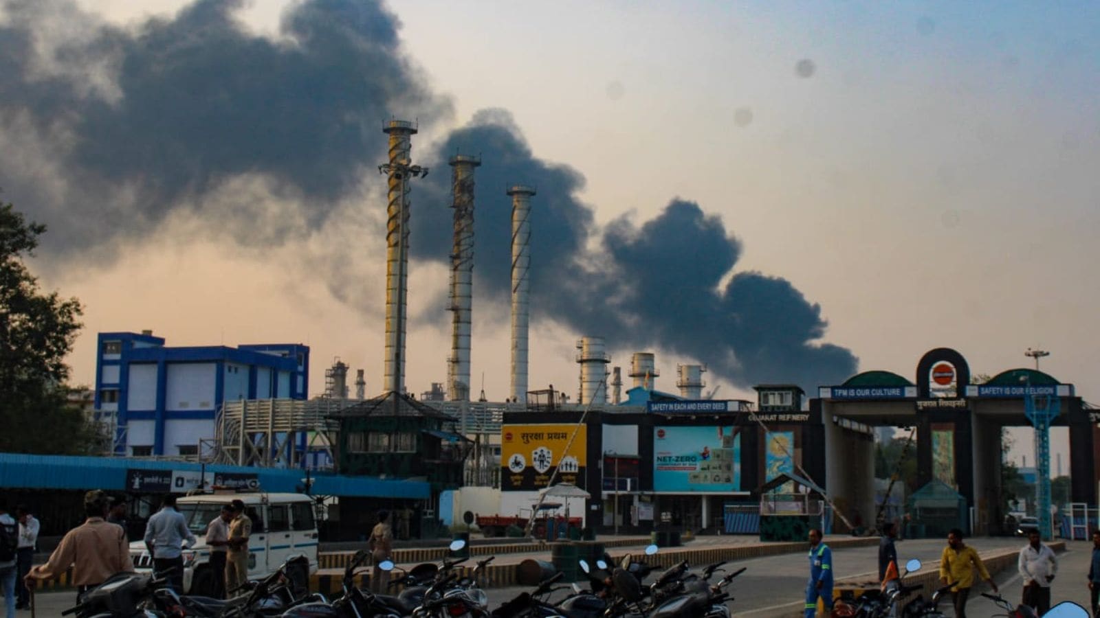 One dead as massive fire breaks out at Gujarat oil refinery | Ahmedabad ...