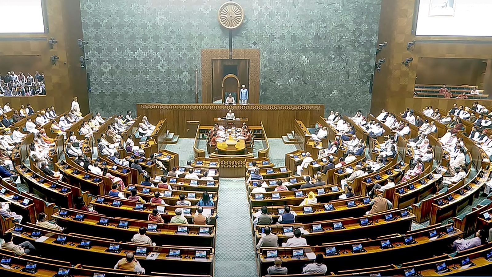 Parliament Winter Session Day 3 Highlights: Priyanka Gandhi Vadra takes ...