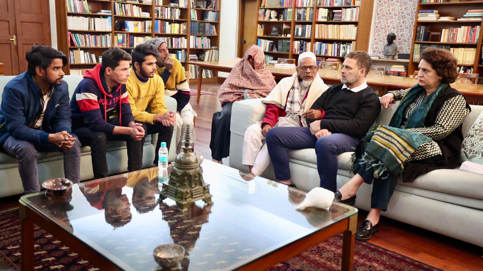 Rahul, Priyanka meet kin of Sambhal violence victims | India News - The ...