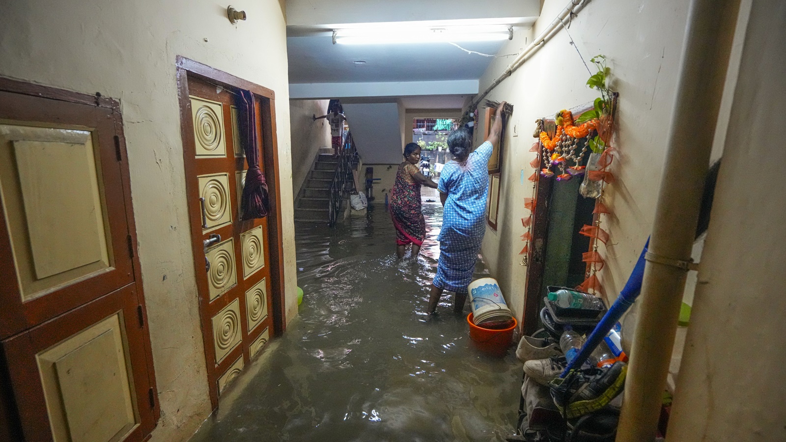 Hours after landfall, Cyclone Fengal continues to maintain intensity ...