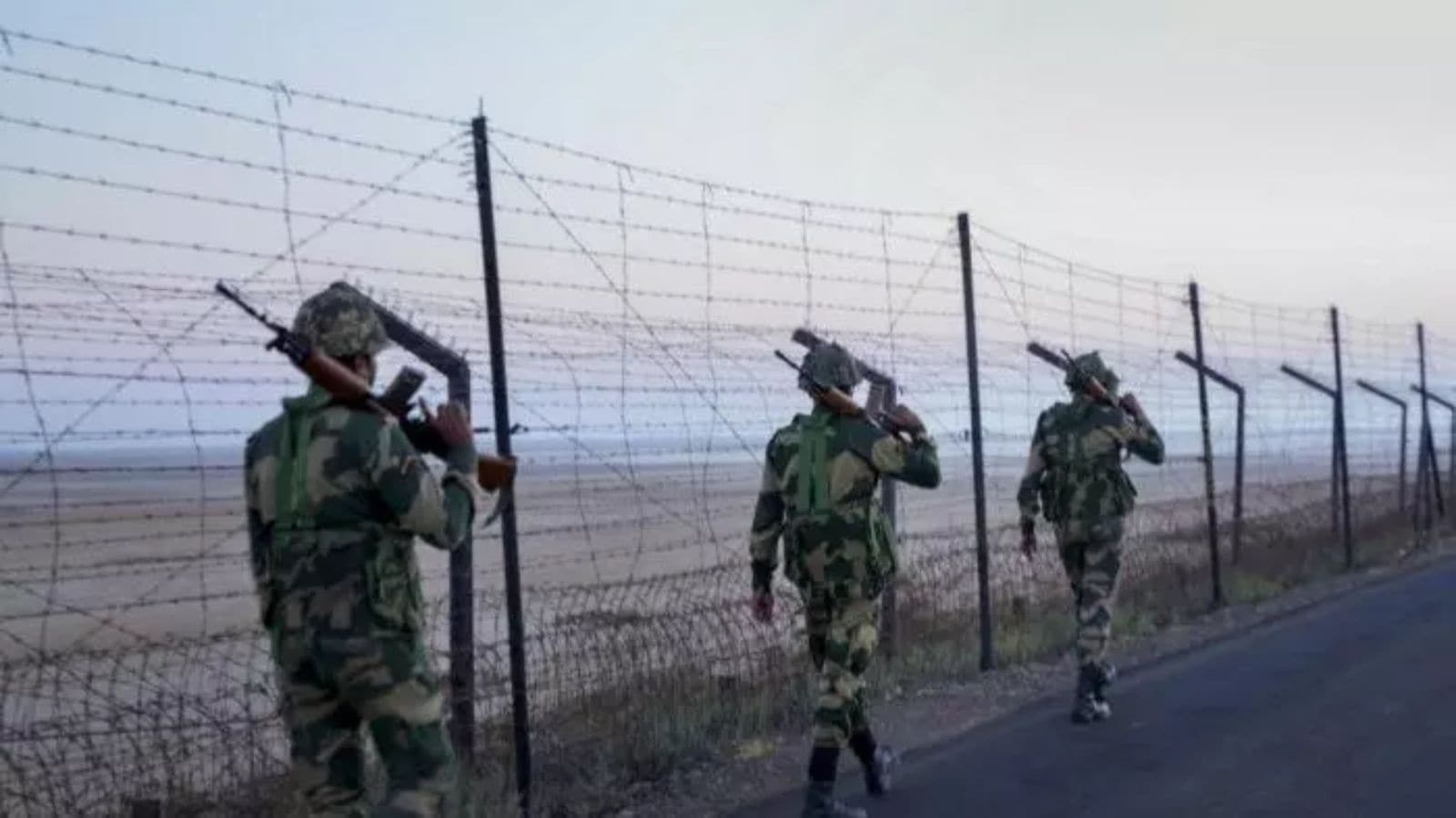 Pakistani intruder shot dead along International Border in Punjab ...