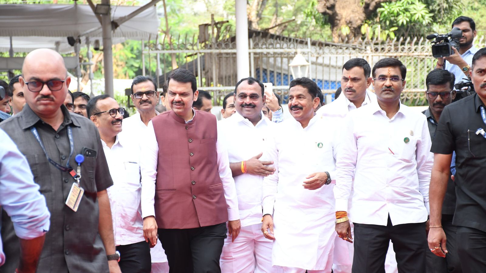 Maharashtra Assembly Session LIVE Updates: Fadnavis-led Mahayuti govt ...