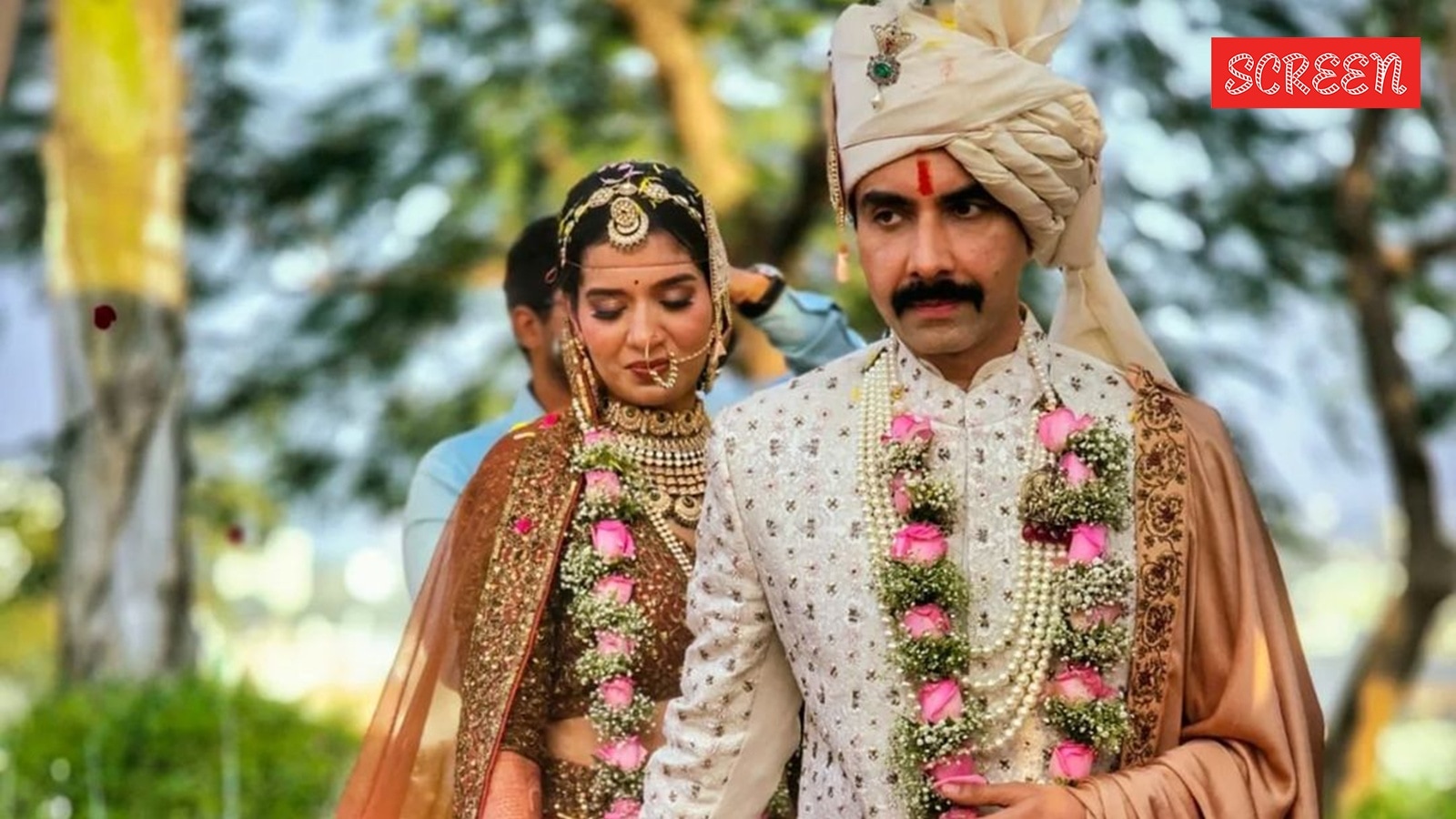 TVF Aspirants fame Naveen Kasturia ties the knot with girlfriend Shubhanjali Sharma, see pics ...